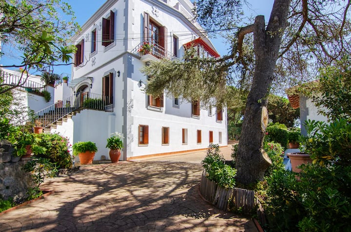Giant Villa With Seaviews In Barcelona - Mataró