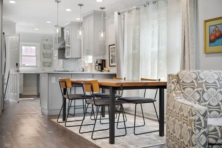 Du I Cherry Creek Bungalow I Sleeps 4 - Denver, CO