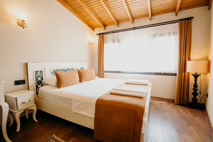 Zeytin Oda - Saklı Taş Konak - Urla