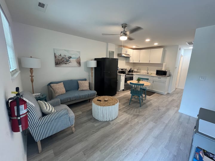 Bex Comfort: 2br, Walk To Park Circle - North Charleston, SC