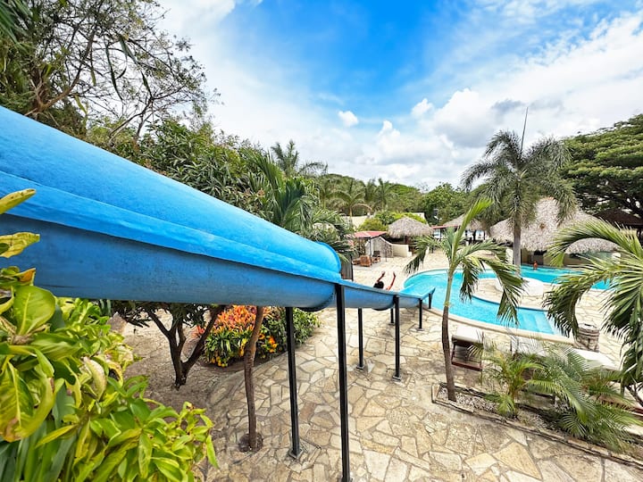 Queen Room For 2 + Breakfast At Surf Ranch - San Juan del Sur