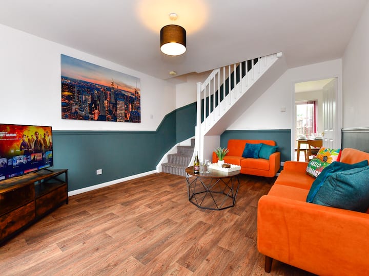 Free Gym Access! Stylish Home Near The City Centre - Cardiff