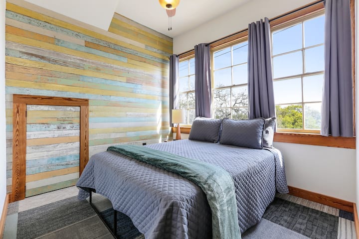 Nitey Nite Inn - Room #6 - New Orleans, LA