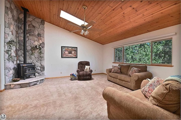 Pine Oak Lodge In Twain Harte - Sonora, CA
