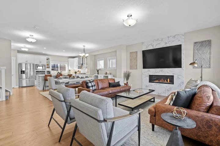 Arcadian Cowboy | 3 B| Ac | Bbq - Calgary