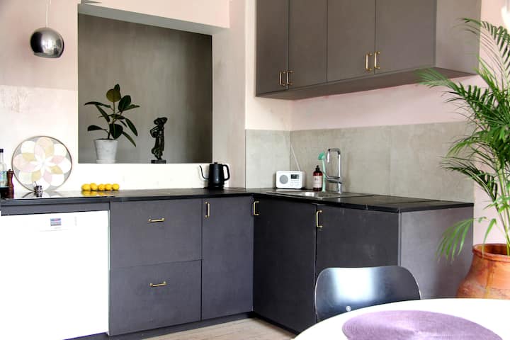 Charm And Light In The Hip Hood - Copenhaguen