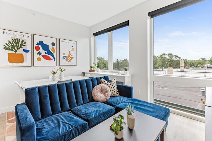 Stylish Studio + Gym | 10min Dt, Stadiums, Airport - Minneapolis, MN
