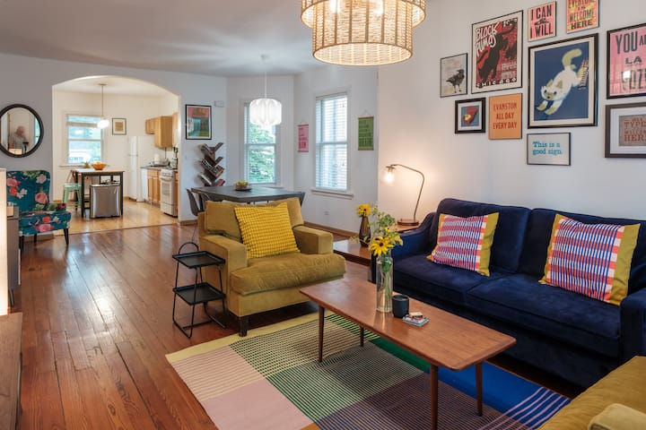Bright 2 Br Art-filled Haven - Evanston, IL