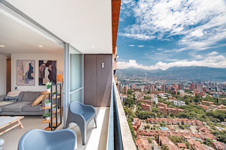 Incredible View > Rooftop Pool>5 Minutes To Tesoro - Medellín
