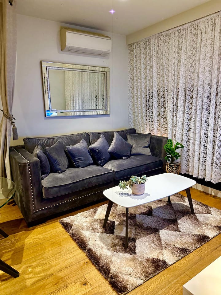 Comfort In The Heart Of Town - Melbourne