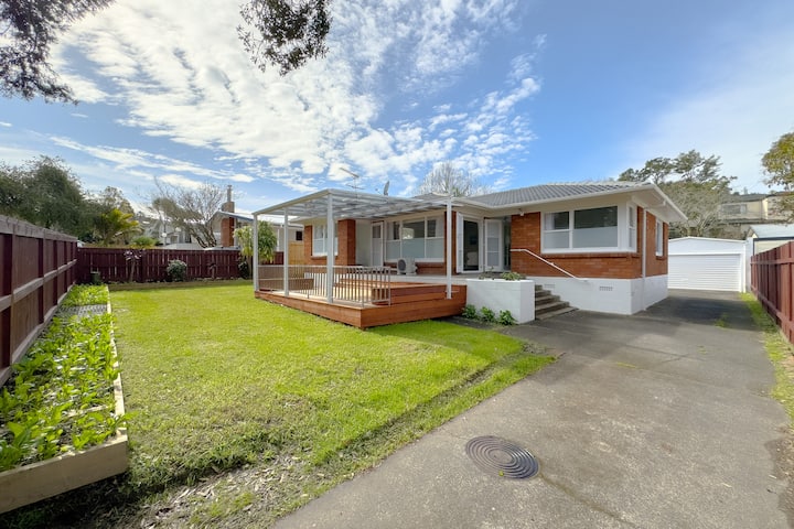 Exquisite Four-bedroom Home In Forrest Hill - Auckland