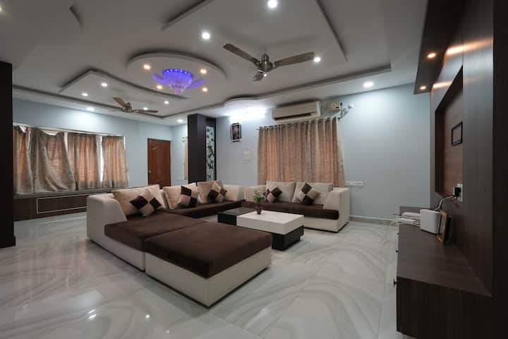 Paradise Villas Duplex 5bhk Homestay Incl Hall A/c - 蒂魯帕蒂