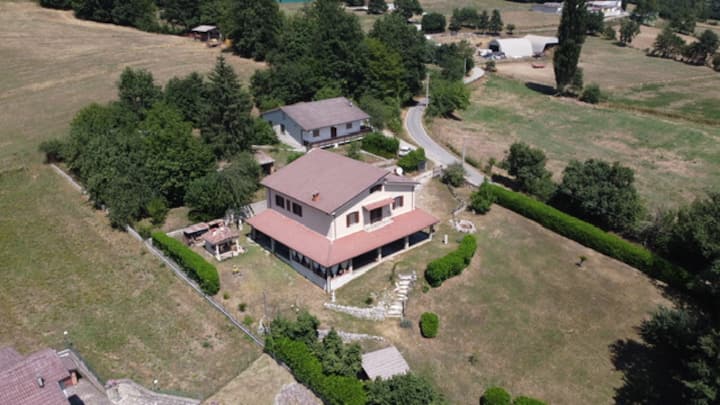 Camera Sole Villa Georgia - Posta