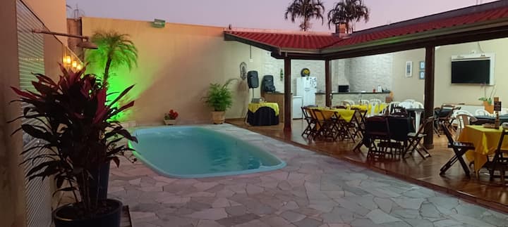 Casa Em Barretos Ar / Piscina. - Barretos