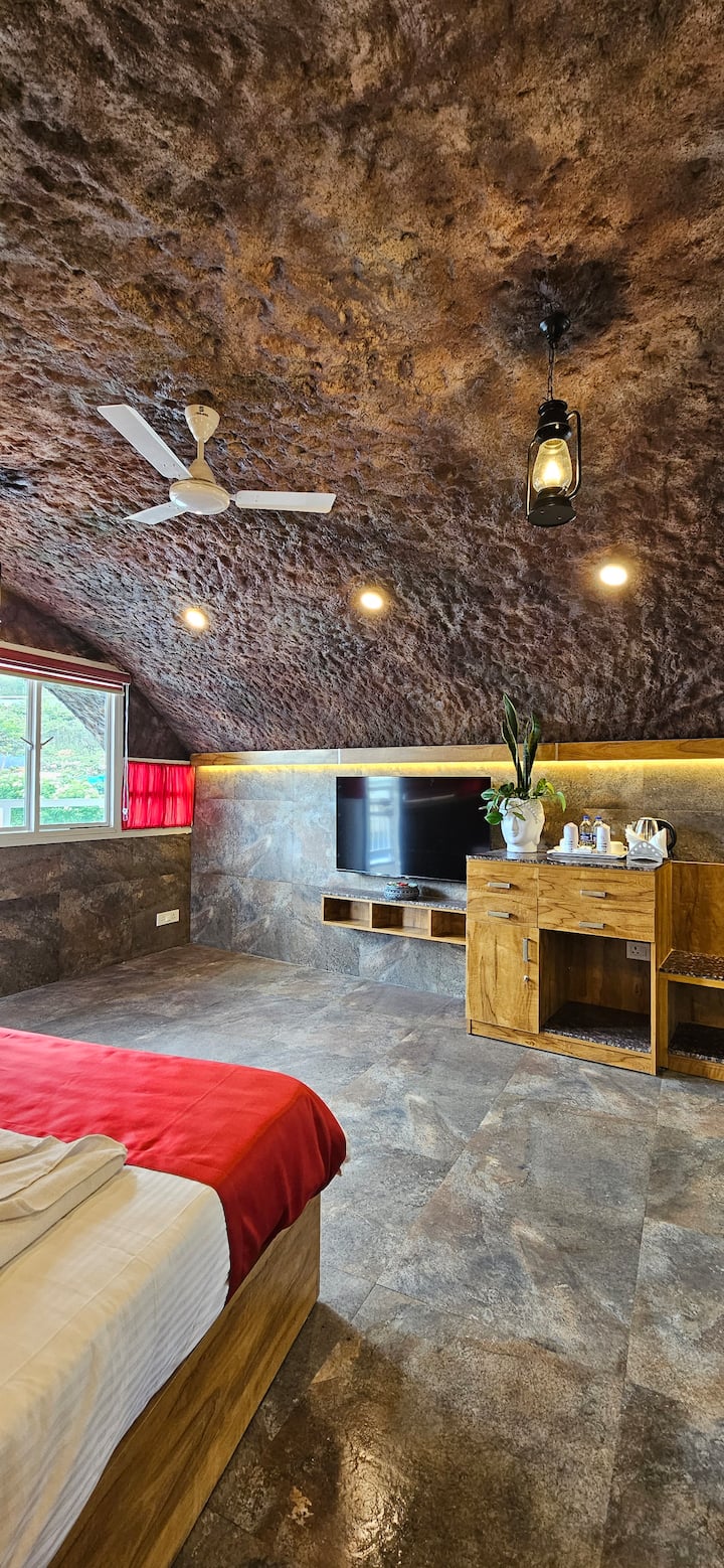 Cave Room Is Ideal For Couples. - 문나르