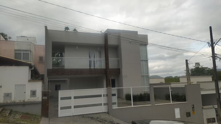 Casa De Aluguel Próximo Ao Centro - Blumenau