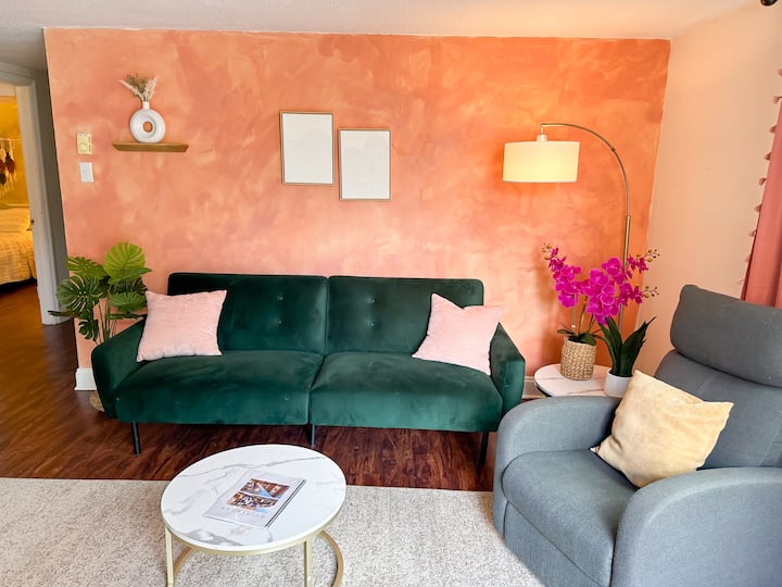 Charming 2 Bedroom Apt 10 Min From Downtown - Knoxville, TN