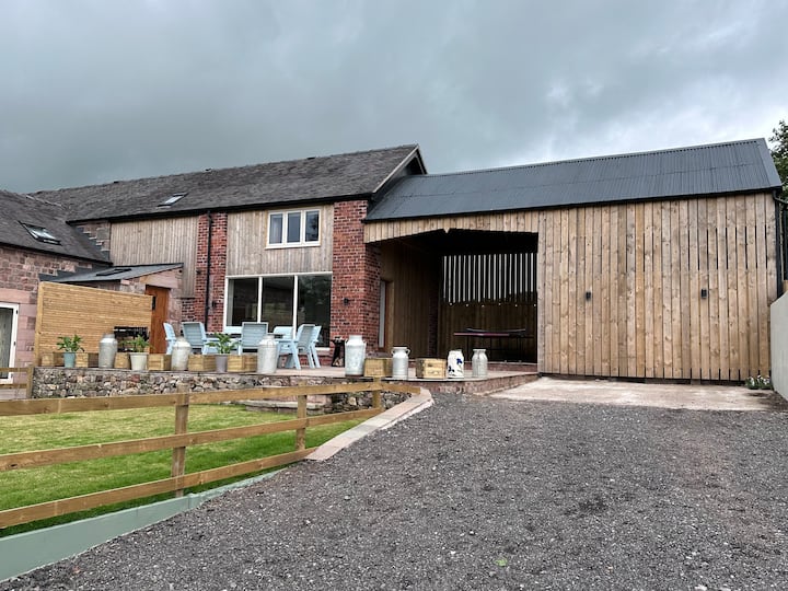 New - Dunwood View - Brand New Renovated Barn - Derbyshire