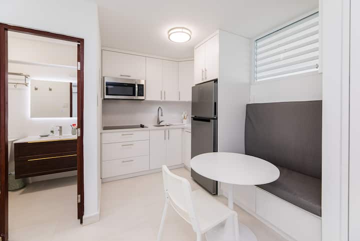Isla Verde Beachfront Comfort Suite - San Juan
