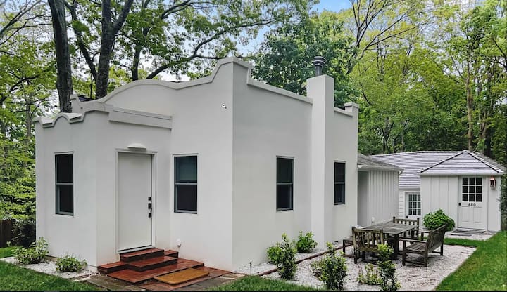 Fully Renovated Hampton Home - The Hamptons, NY