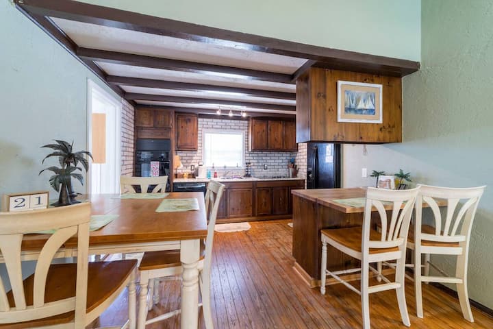 Brand New | Tropical Beach House Florida - Port Orange, FL