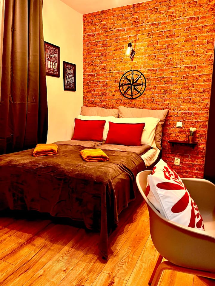 Premium Centerapp. Golden Street - Varşovia