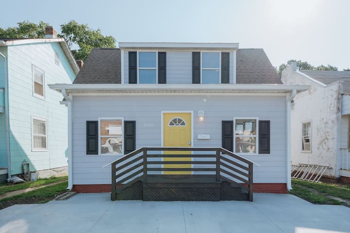 Walk To Nn Shipyard - 3 Bed 2 Bath, 6 Beds - Newport News