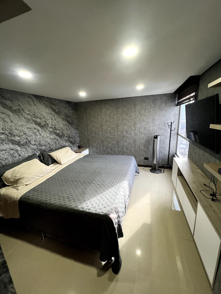 Poblado Apartment Nice Location - Medellín, Colombia