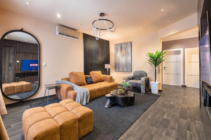 Chic & Serene| Airport Proximity| Ps5 | 24/7 Power - Lagos