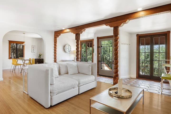 1920s Spanish Dream House In Hollywood Hills Views - Burbank, CA