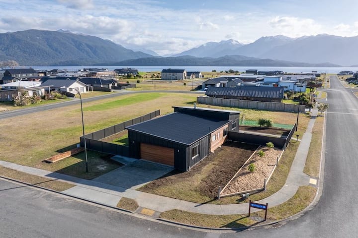 Tucked Away At Takitimu - Te Anau