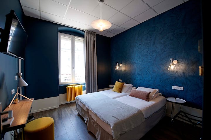 Chambre Double Supérieure à Deux Pas Du Centre - Beaune
