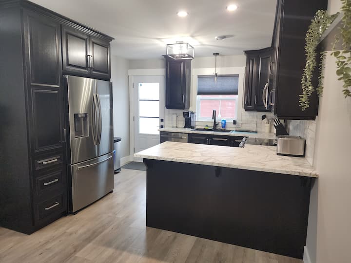 Executive & Quiet 2 Bdrm In The Heart Of The City - カナダ セント・ジョンズ