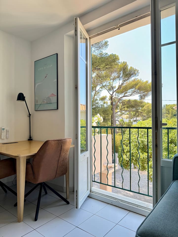 Chic T2 Vue Mer Terrasse Clim & Parking à Sanary - Sanary-sur-Mer