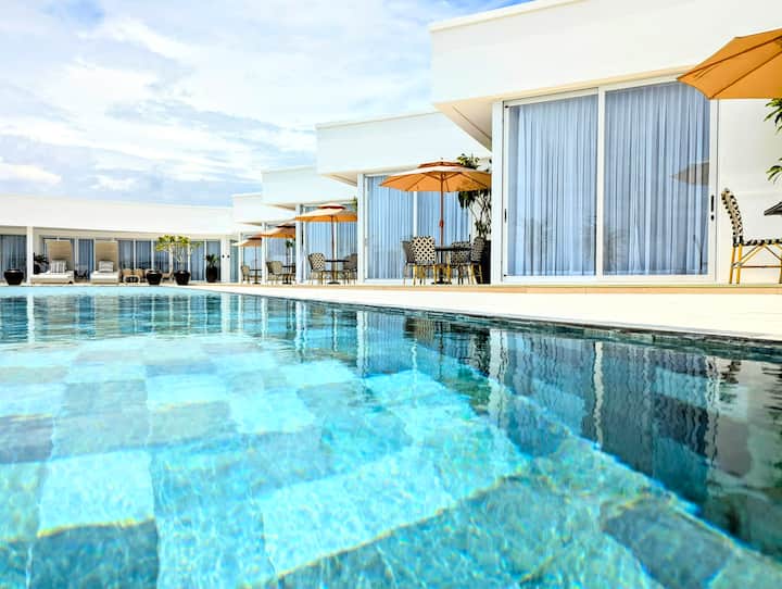 Family Beachfront Villa With Jacuzzi (A) - San Fabian