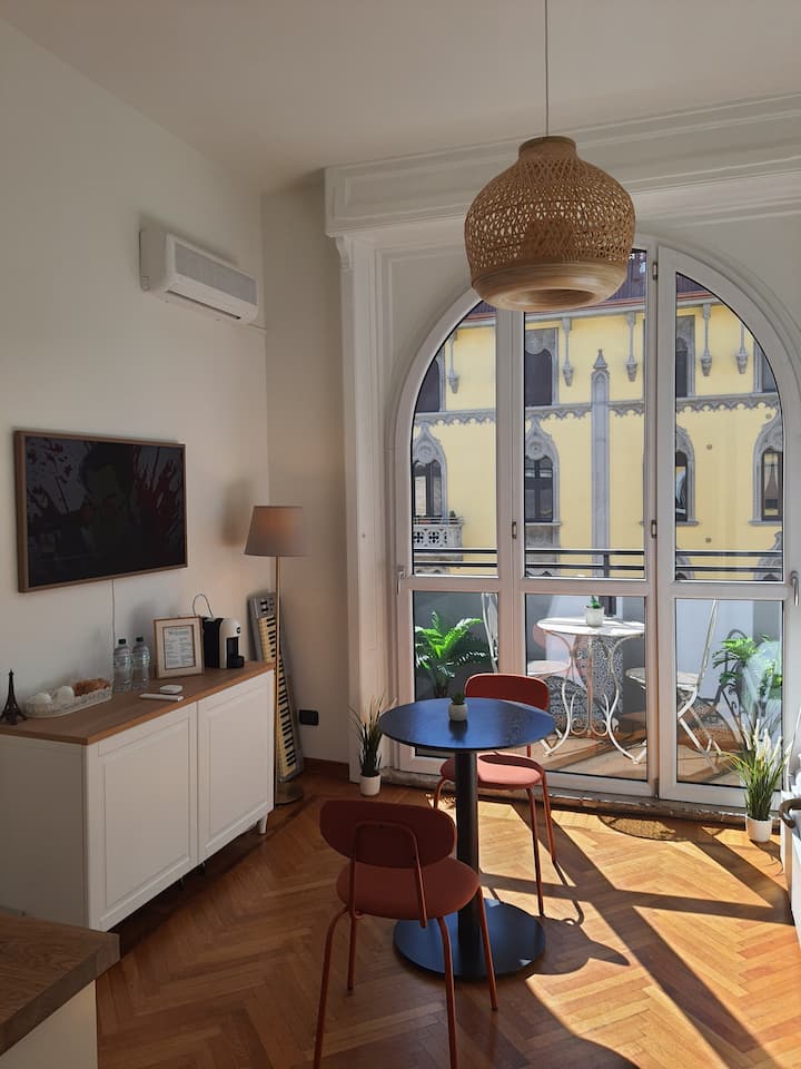 Elegante Monolocale-pecchio 1930 - Milan