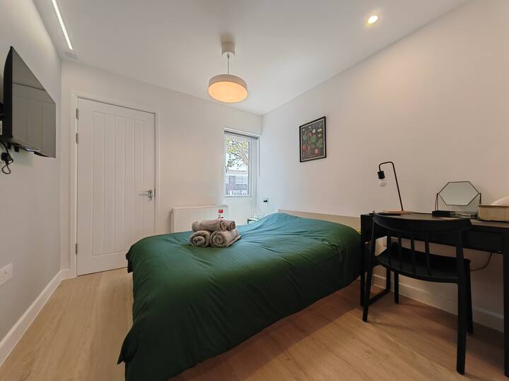 1 Bed Private Home In Bristol - Bristol