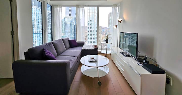 1 Bed & Den 1 Bath With A/c & Stunning Views - Montréal, QC