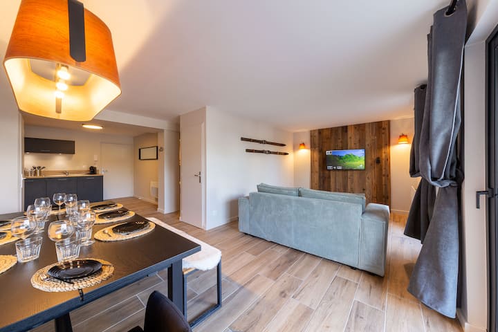 Ambiance Chalet. Le Capra-cool Altitude-terrasse - Super-Besse
