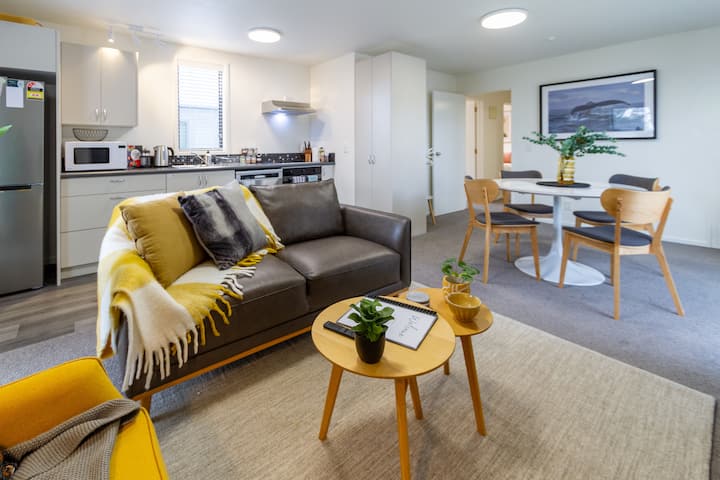 Warm Chch Apartment: Park View & Garage Parking - Christchurch