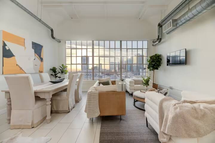 New Condo-best City Skyline View-paid Parking-pool - Los Angeles, CA