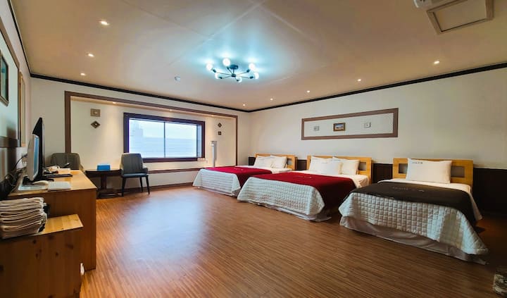 Ca Hotel Gunsan (패밀리B2/family B2) - Gwangju
