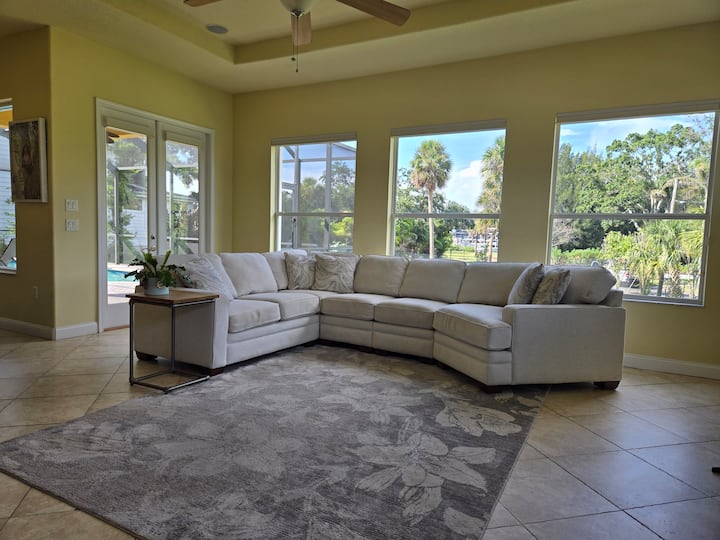 Cozy Sapphire Suite - Tarpon Springs, FL