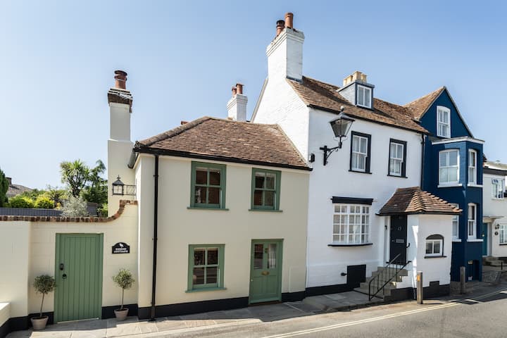 Harbour View Cottage, Lymington Private Parking - Lymington