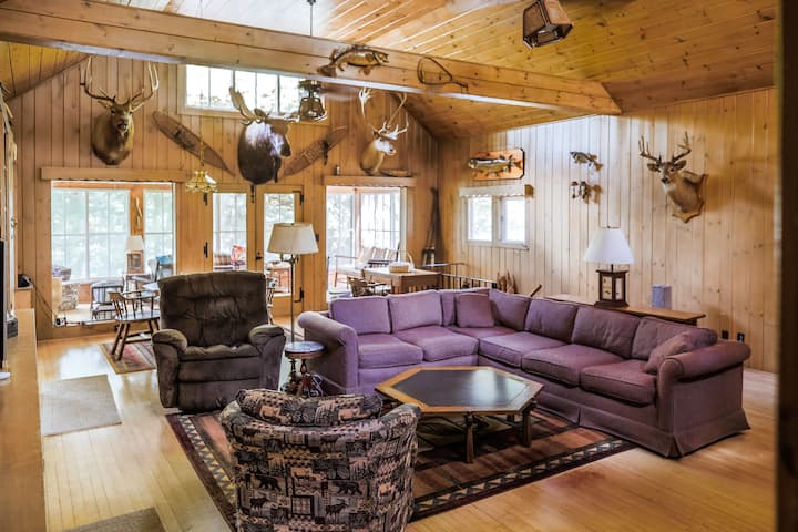 Northwoods Cabin Getaway On Private Lake - Flambeau River State Forest, Loretta