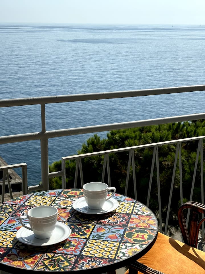 Charming Sea View Stay  | 50m To Sea - Ospedaletti