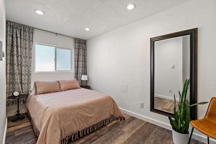 Modern Bungalow - Walk To Quinn's Pond - Boise