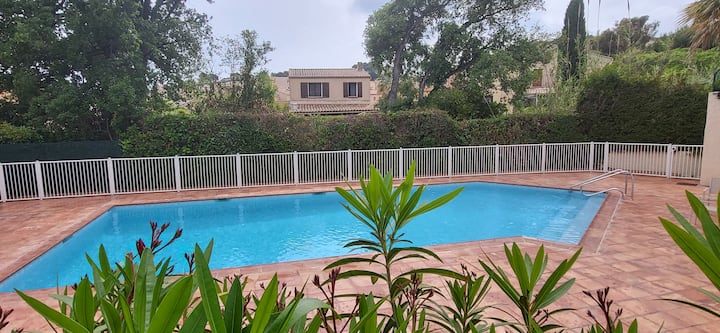 T3 80 M² 2 Ch 6 Pers Piscine - Le Pradet