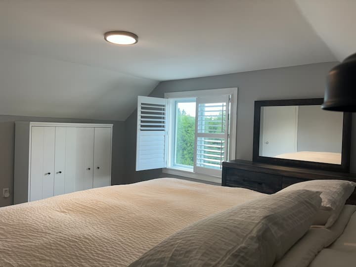 Farmhouse With A Valley View - Clarington