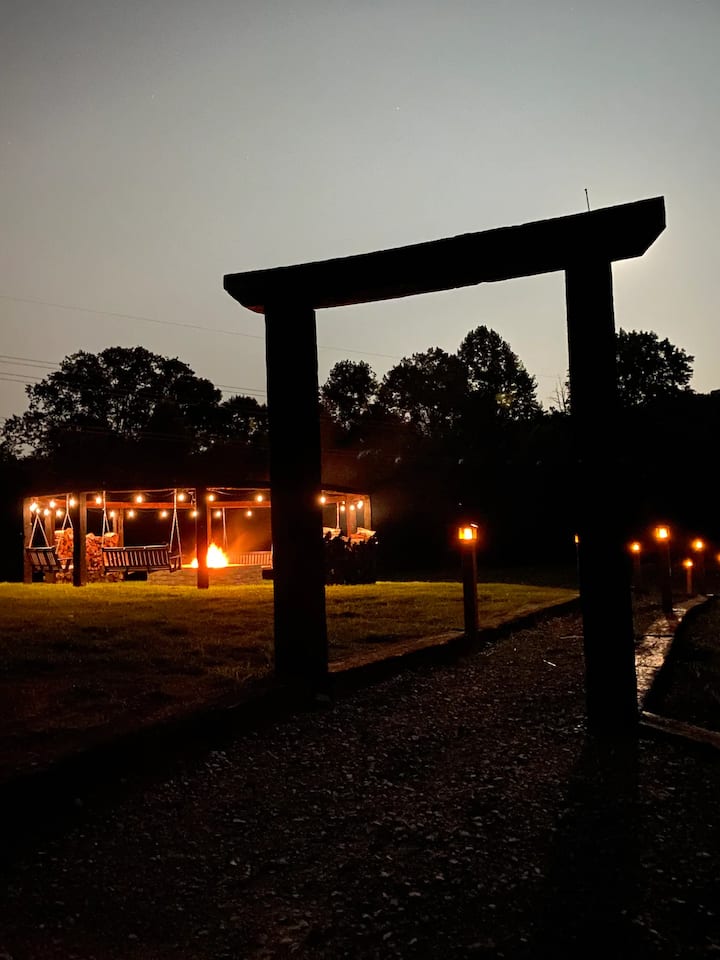 Hidden Retreat - Oak Ridge, TN